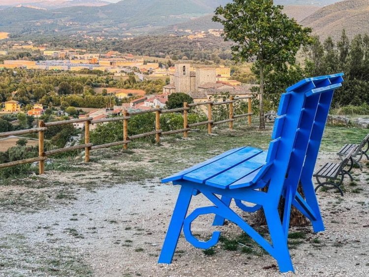 BigBench panchina gigante macchia isernia - Molise Tabloid